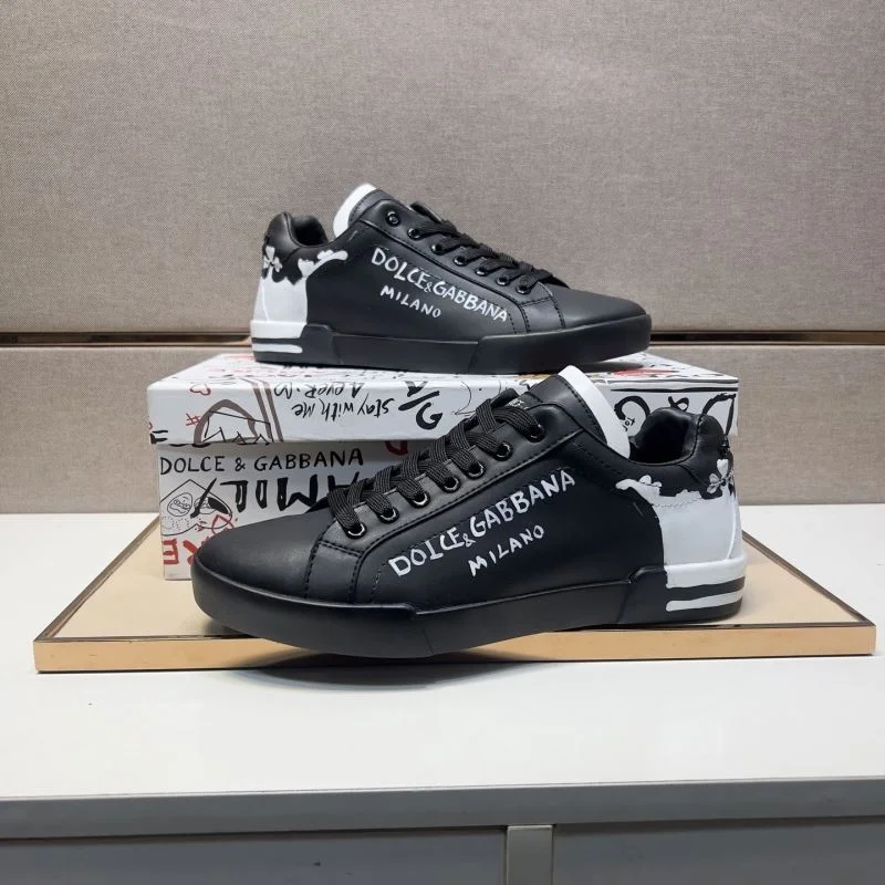 Accurate model Dolce Gabbana Low Shoes