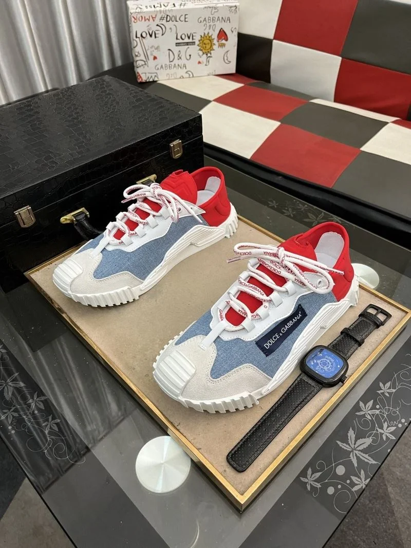 Accurate model Dolce Gabbana Low Shoes