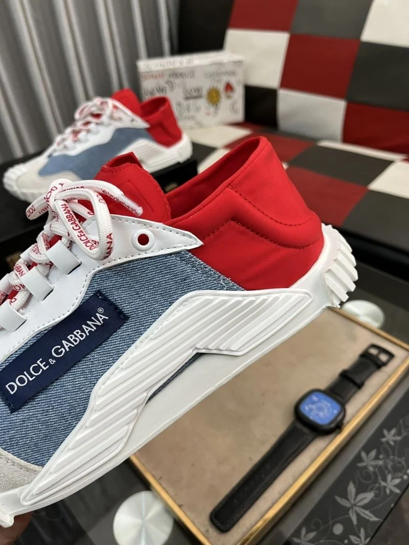 Accurate model Dolce Gabbana Low Shoes