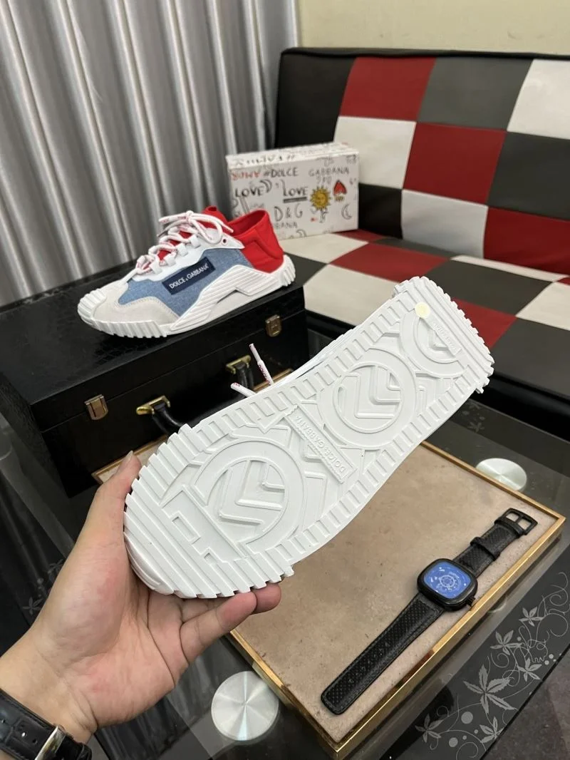 Accurate model Dolce Gabbana Low Shoes