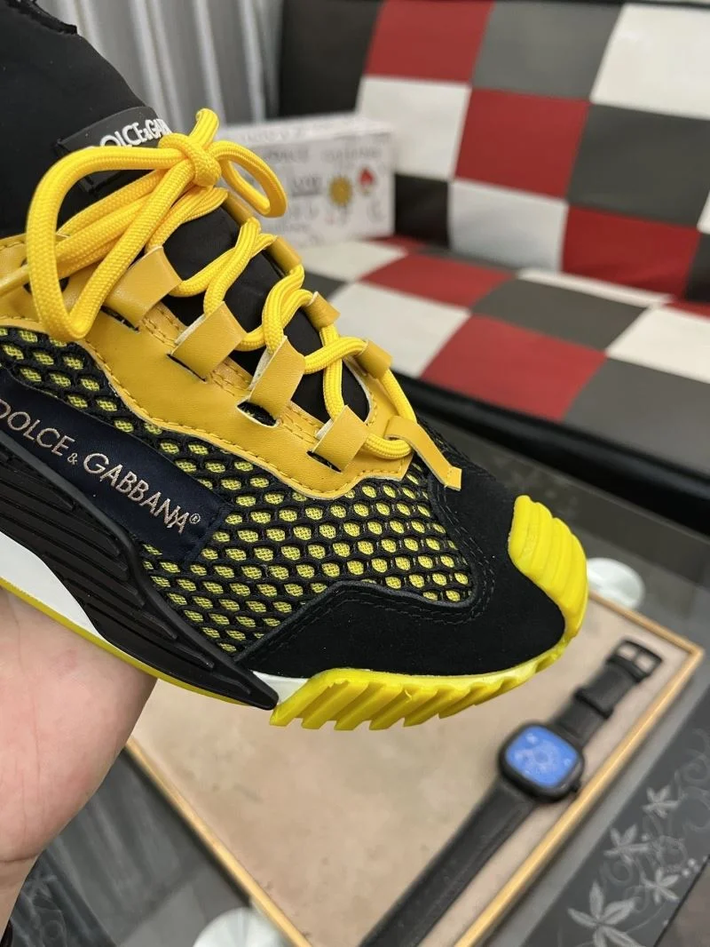 Accurate model Dolce Gabbana Low Shoes