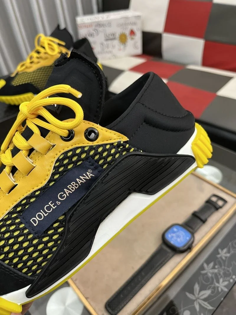 Accurate model Dolce Gabbana Low Shoes
