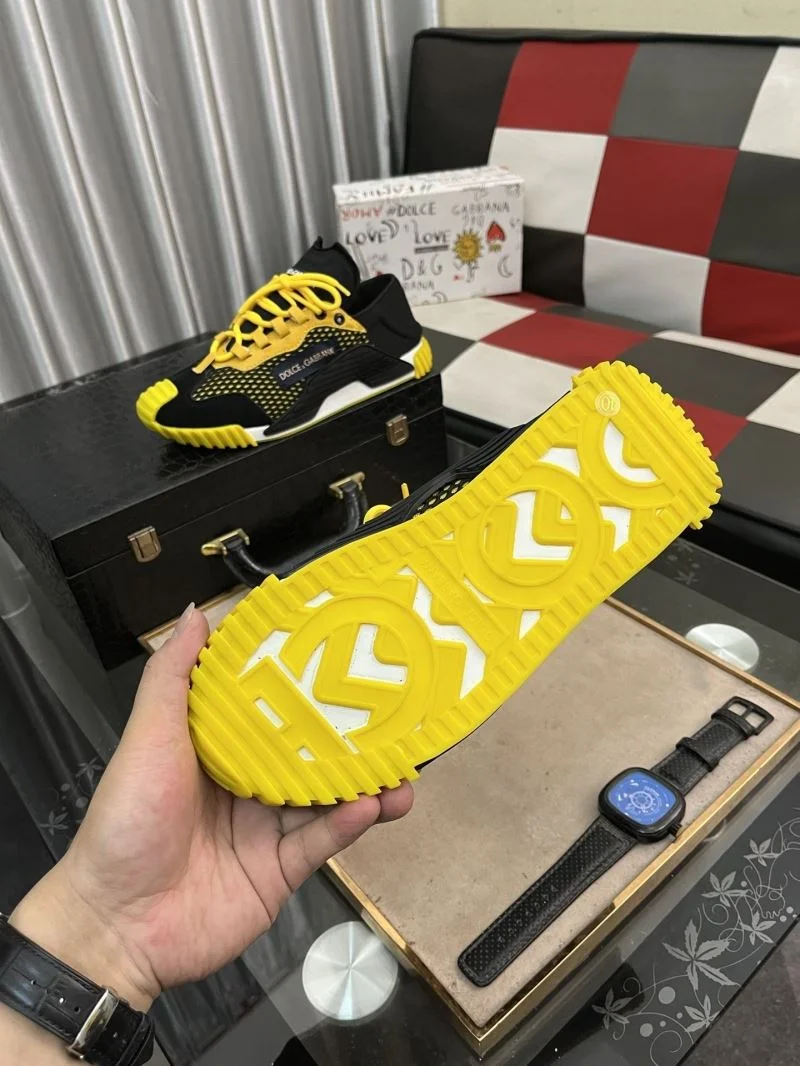 Accurate model Dolce Gabbana Low Shoes