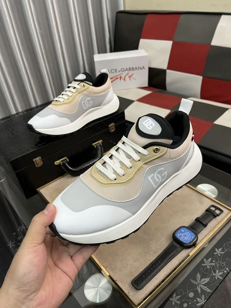 Top mirror Dolce Gabbana Low Shoes