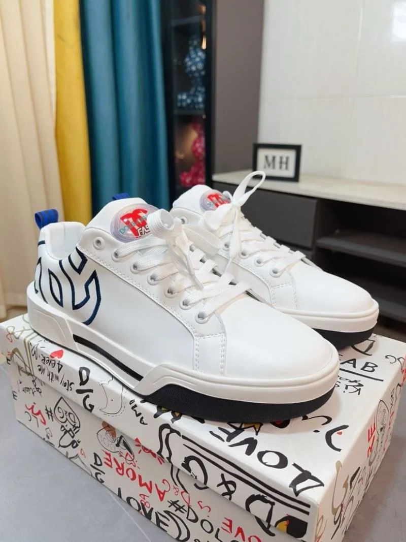 Top mirror Dolce Gabbana Low Shoes