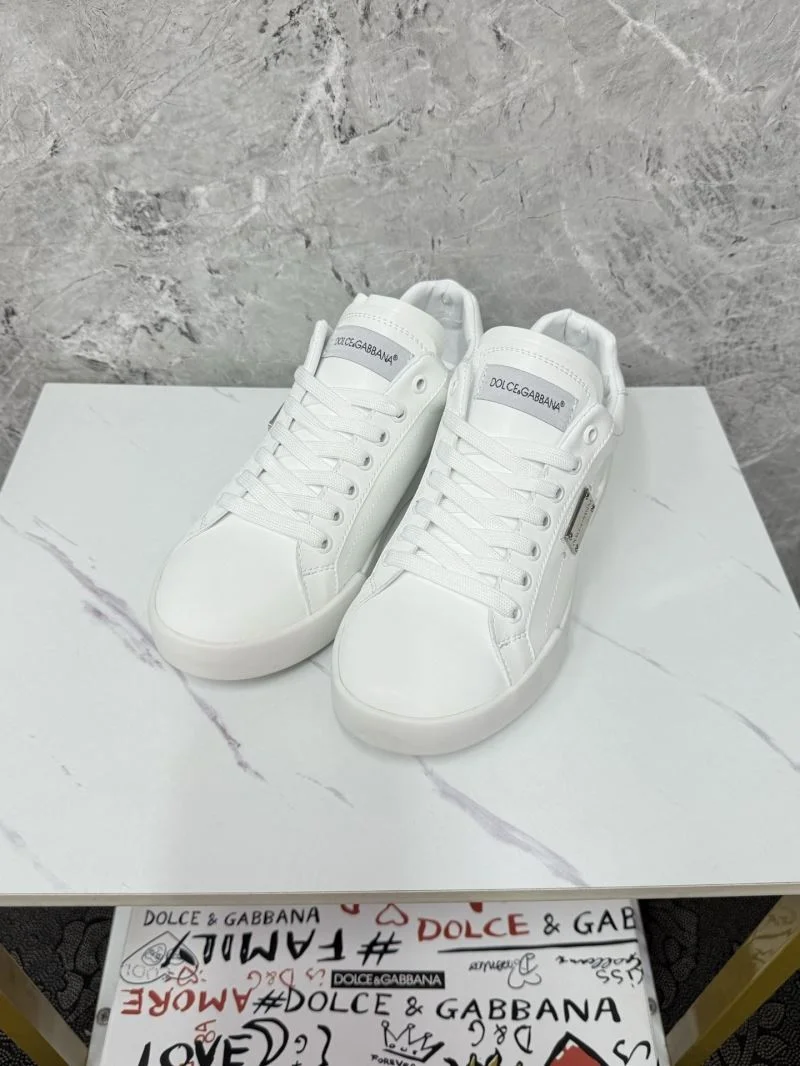 Bargain Dolce Gabbana Low Shoes