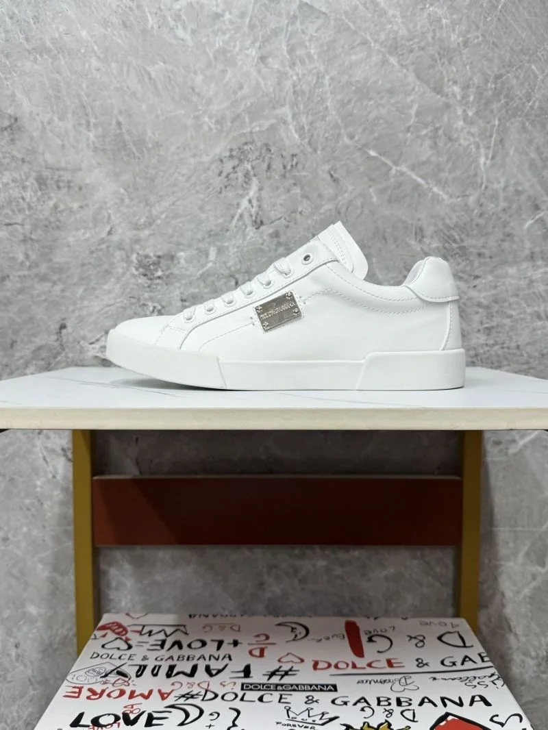 Bargain Dolce Gabbana Low Shoes