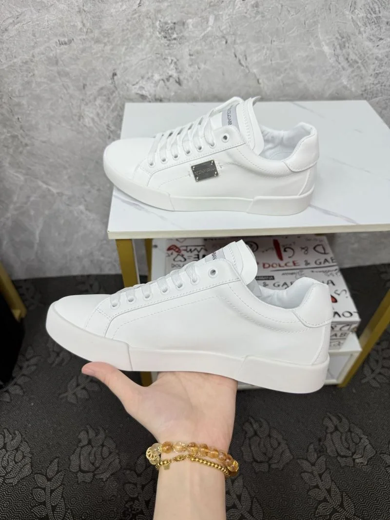 Bargain Dolce Gabbana Low Shoes