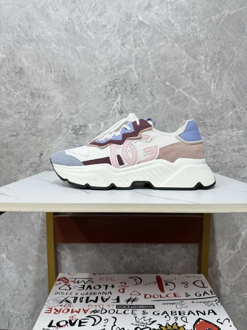 Value-priced Dolce Gabbana Low Shoes