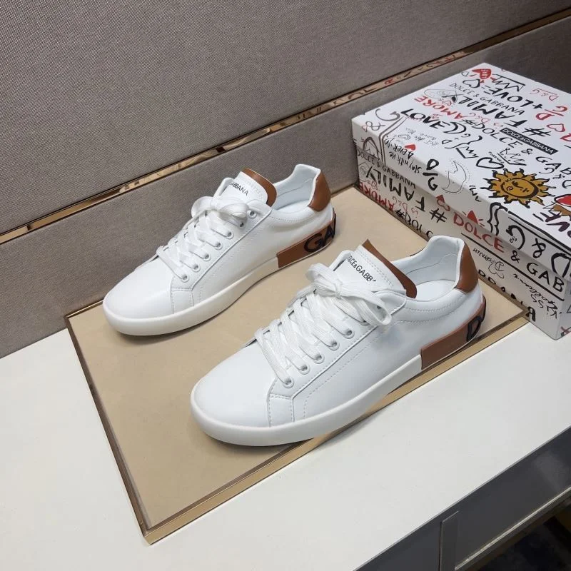 Accurate model Dolce Gabbana Low Shoes