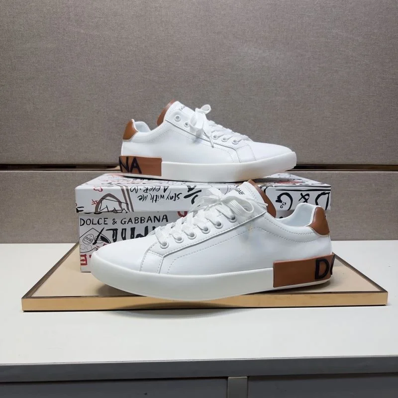 Accurate model Dolce Gabbana Low Shoes