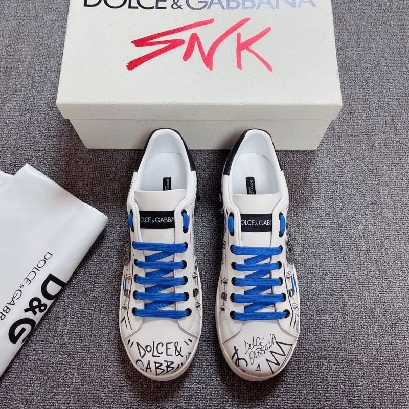 Accurate model Dolce Gabbana Low Shoes