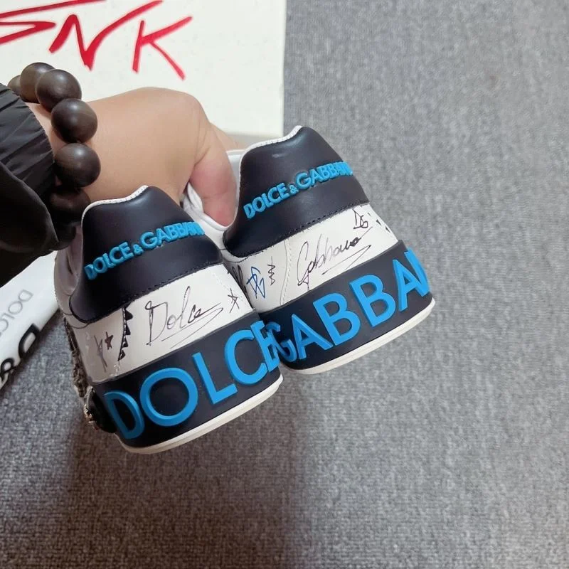 Accurate model Dolce Gabbana Low Shoes