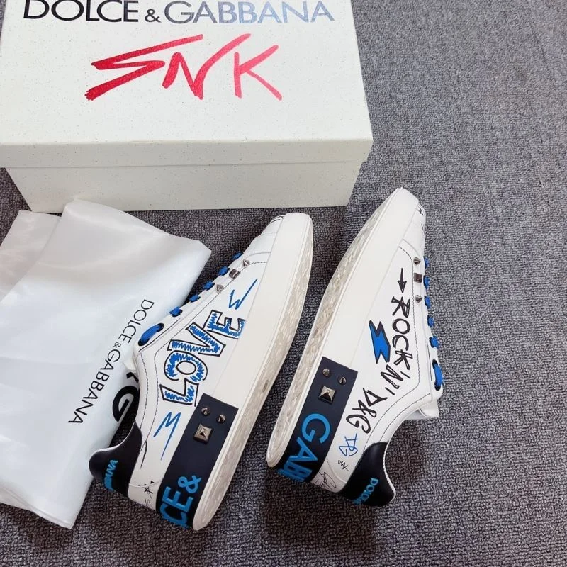 Accurate model Dolce Gabbana Low Shoes