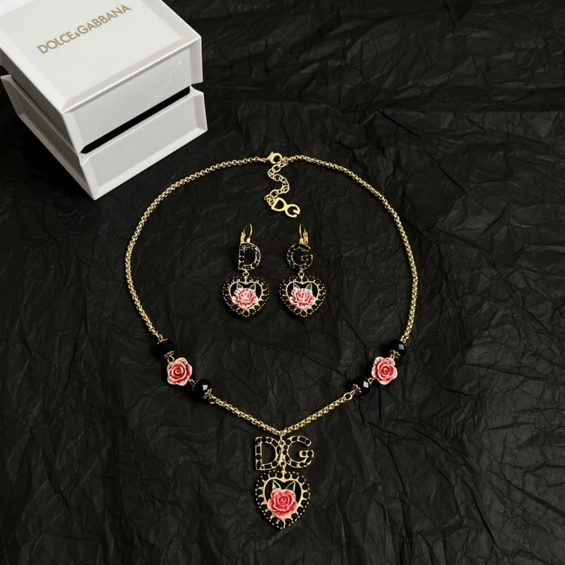 Accurate model Dolce Gabbana Necklaces
