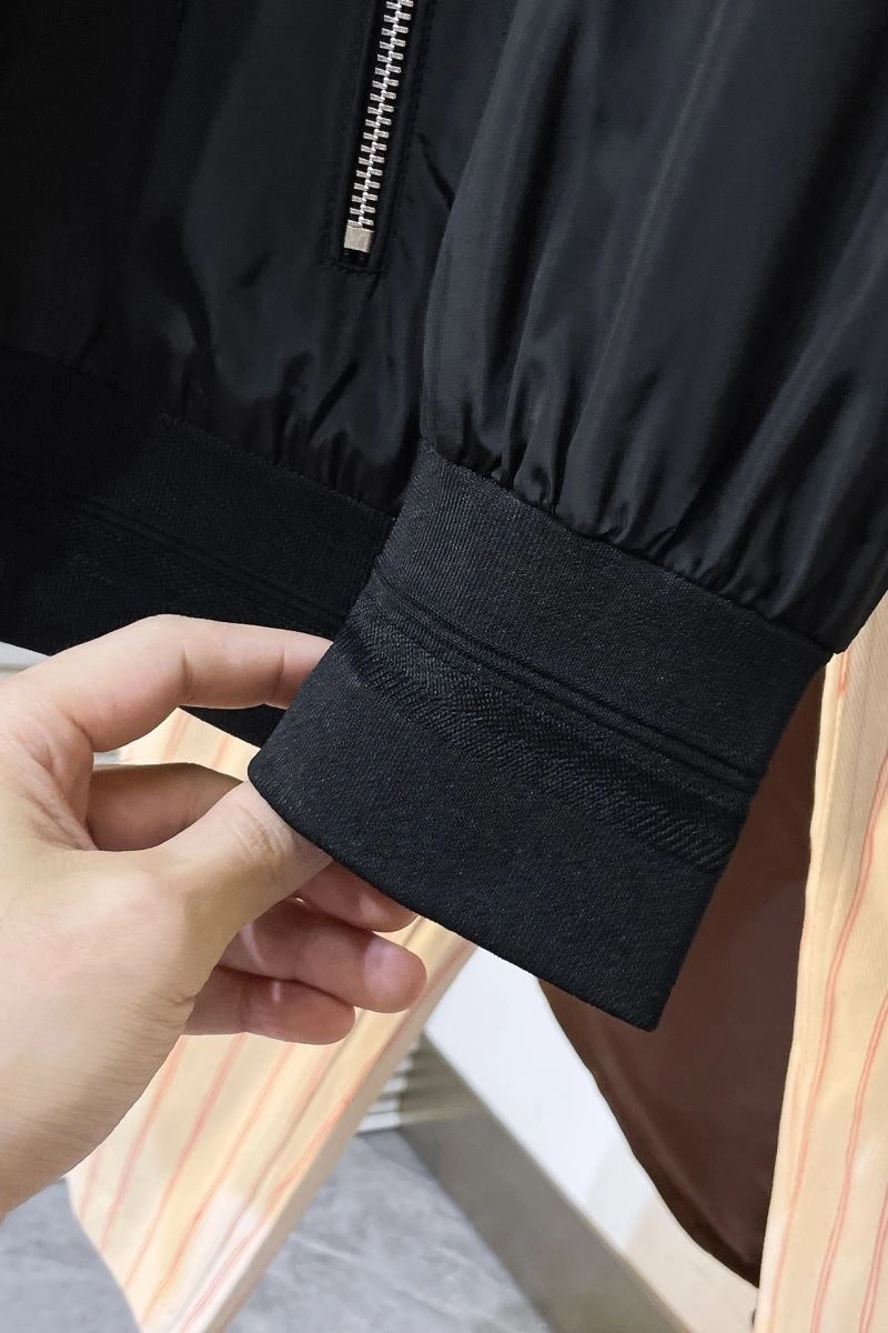 Legit Dolce Gabbana Outwear