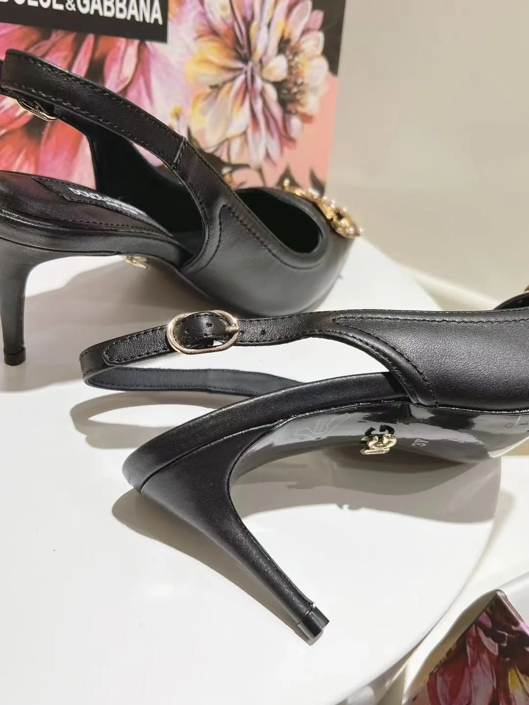 Legit Dolce Gabbana Sandals