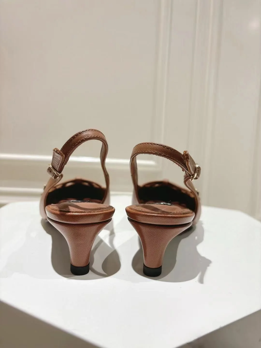 Accurate model Dolce Gabbana Sandals