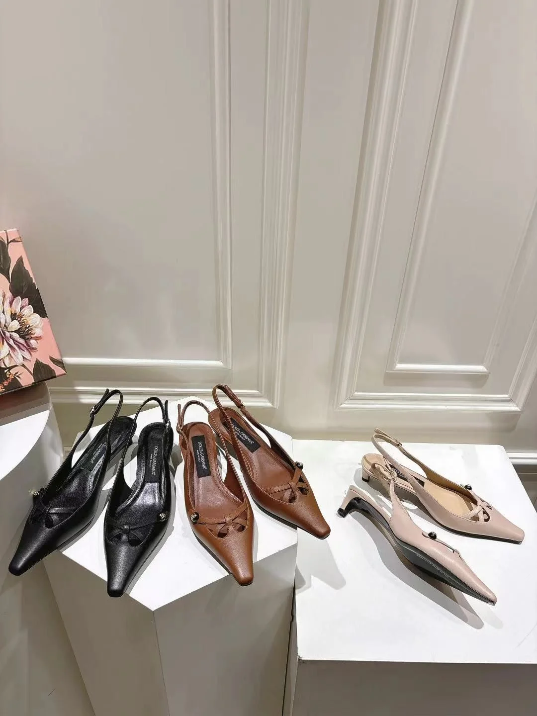 Accurate model Dolce Gabbana Sandals