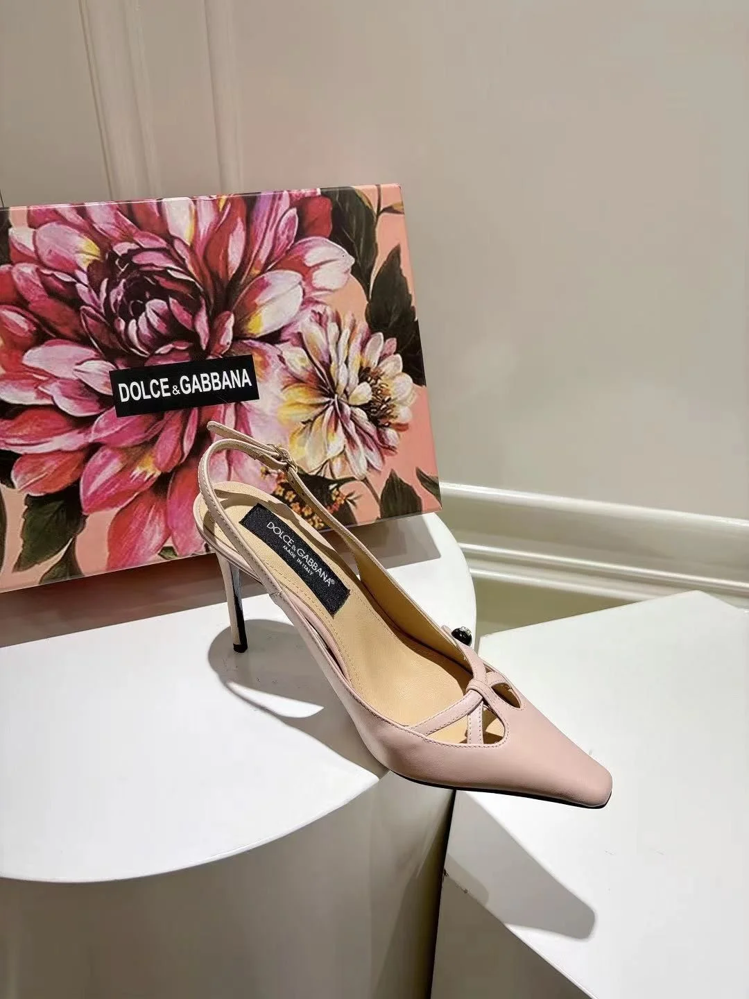 High fidelity Dolce Gabbana Sandals