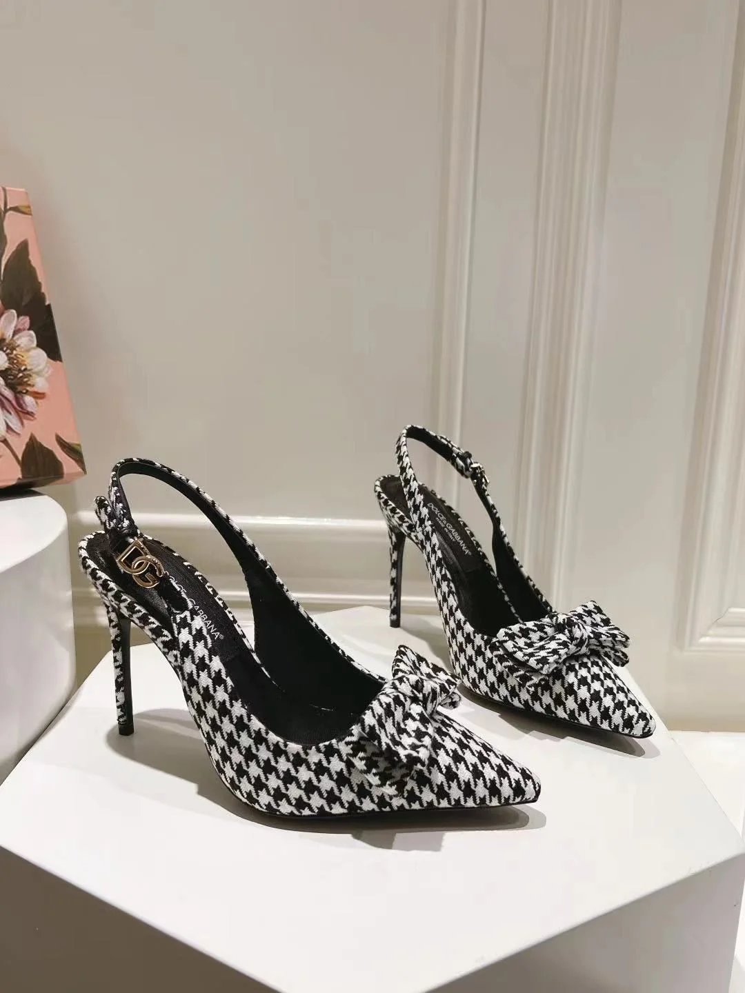 Discounted Dolce Gabbana Sandals