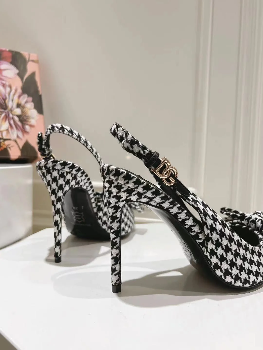 Discounted Dolce Gabbana Sandals
