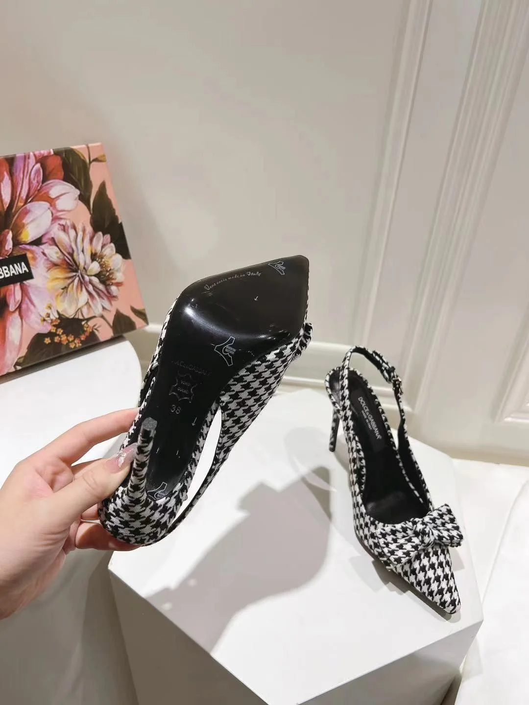 Discounted Dolce Gabbana Sandals