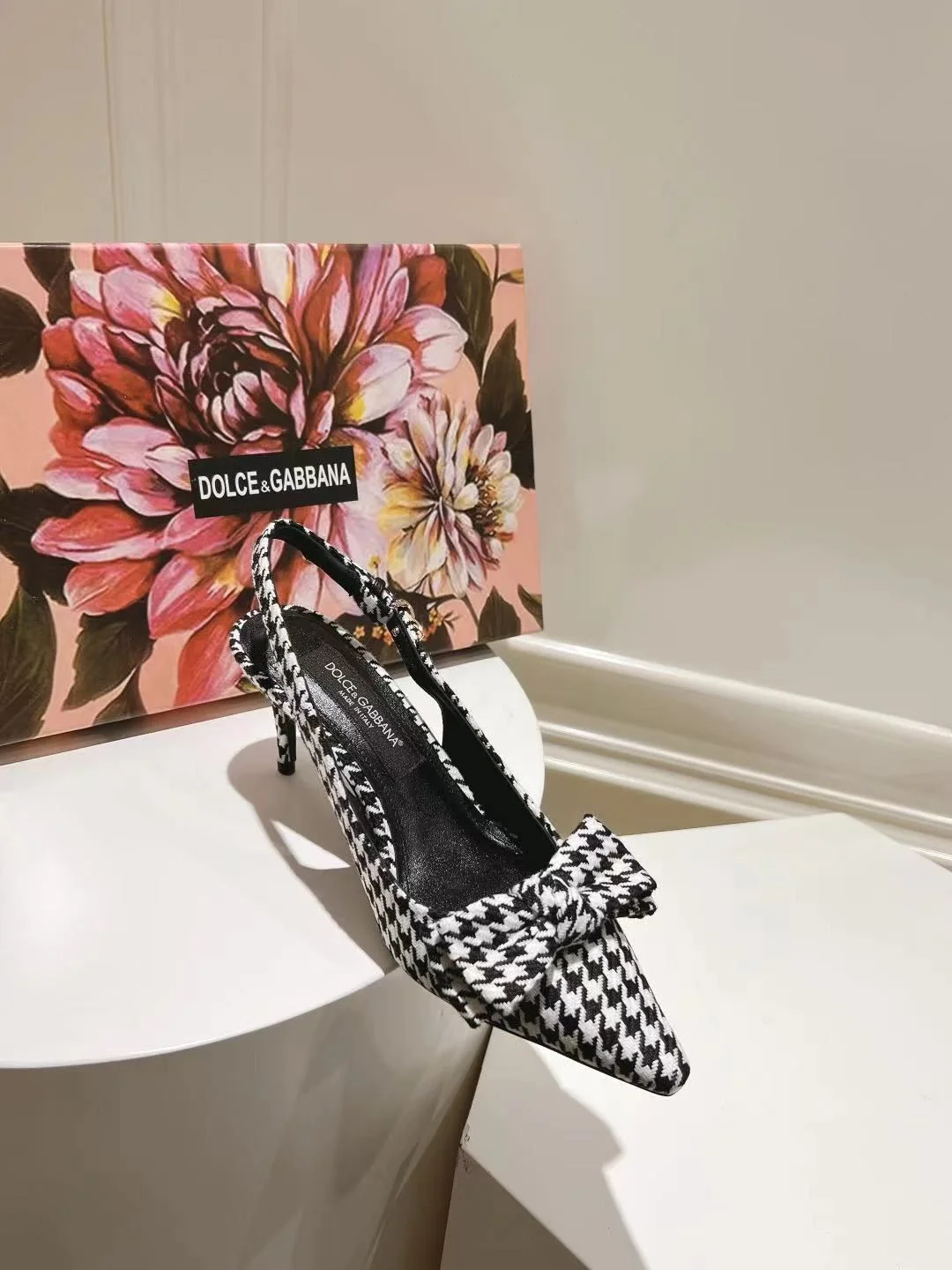Economical Dolce Gabbana Sandals