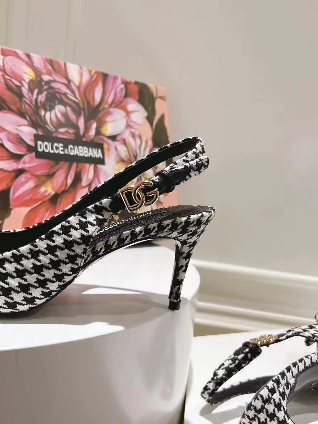 Economical Dolce Gabbana Sandals