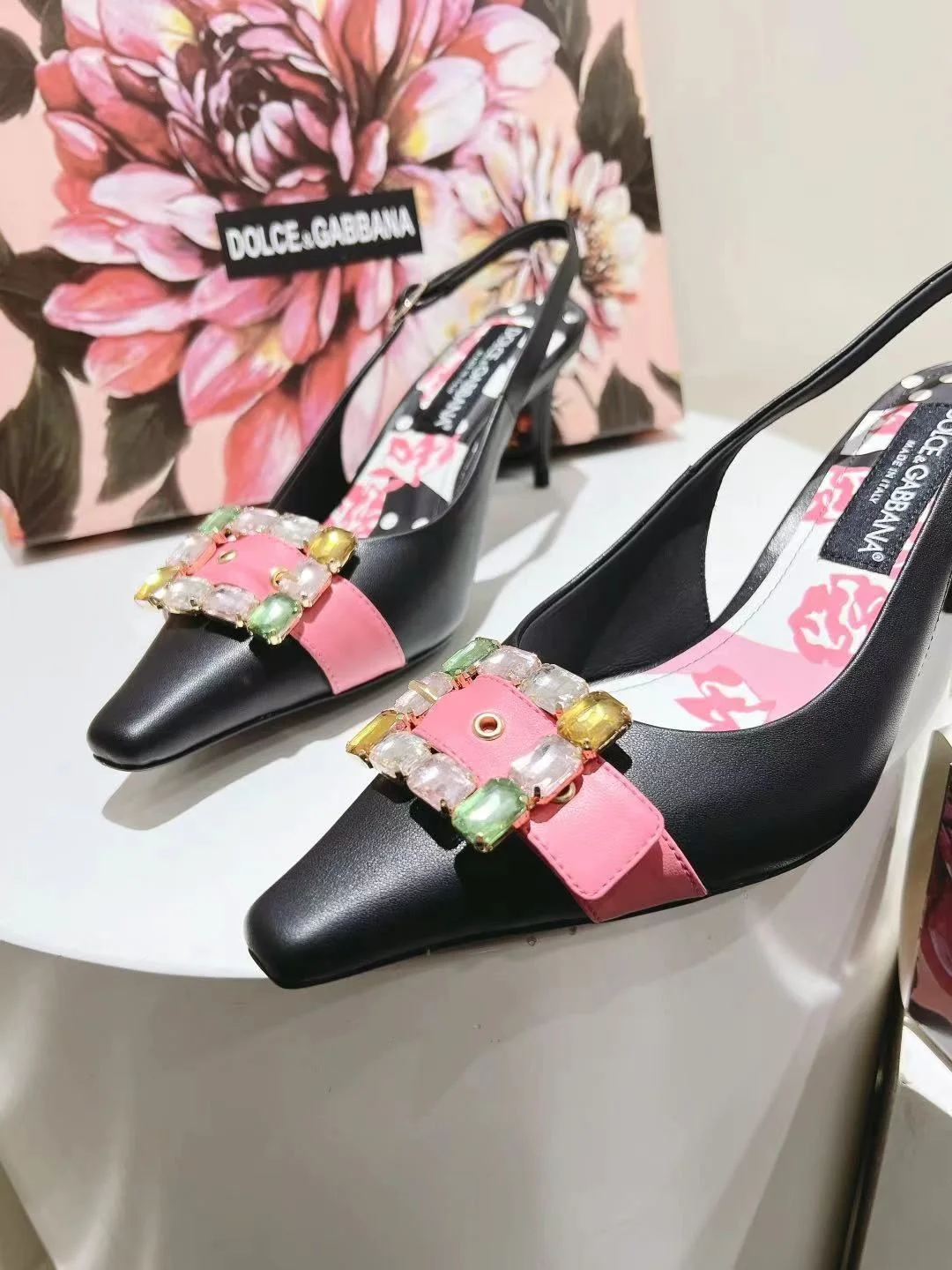 Cut-rate Dolce Gabbana Sandals