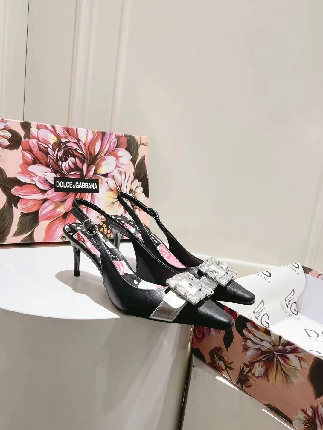 Official Dolce Gabbana Sandals