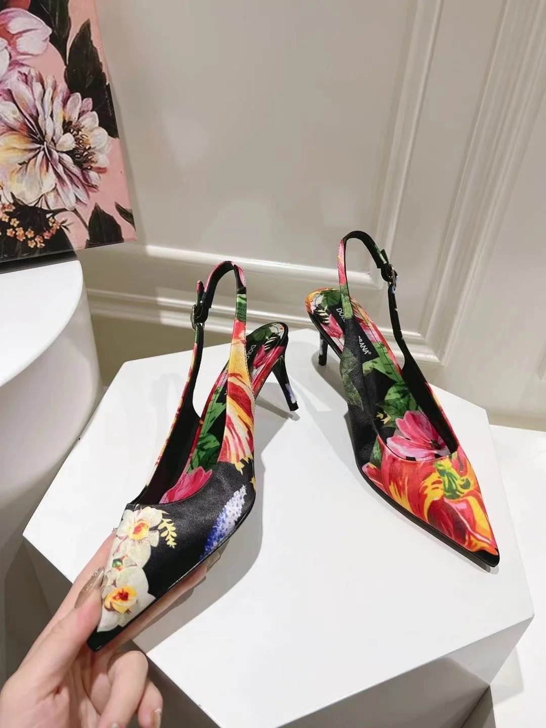 Indistinguishable Dolce Gabbana Sandals