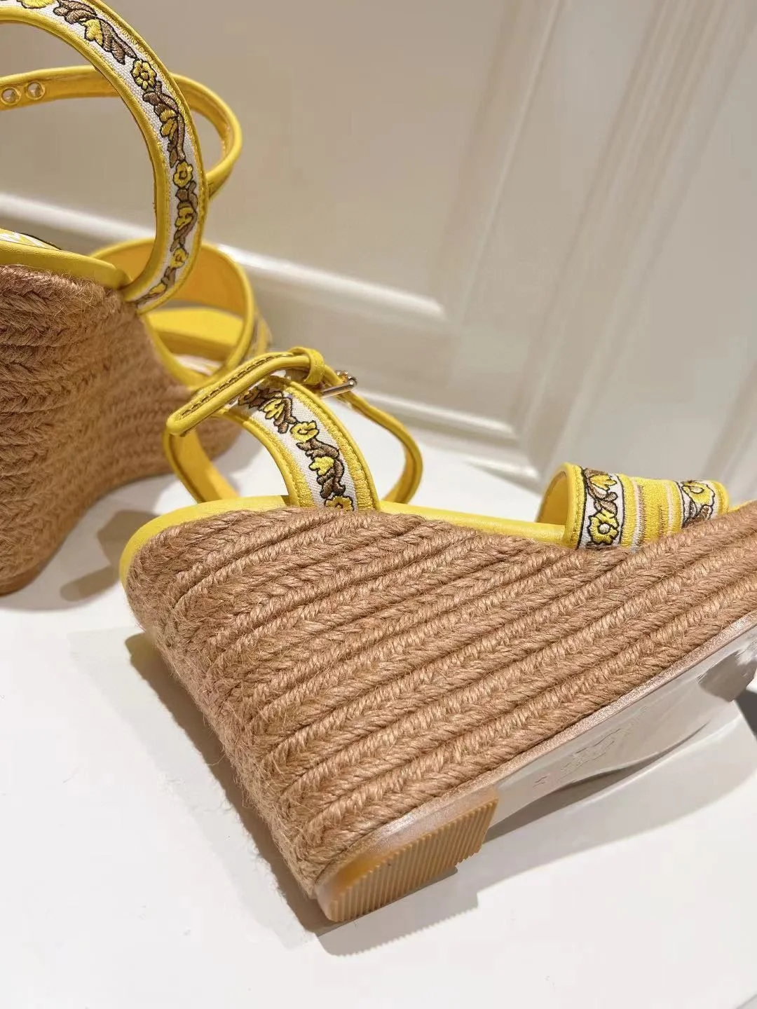 Exact replica Dolce Gabbana Sandals
