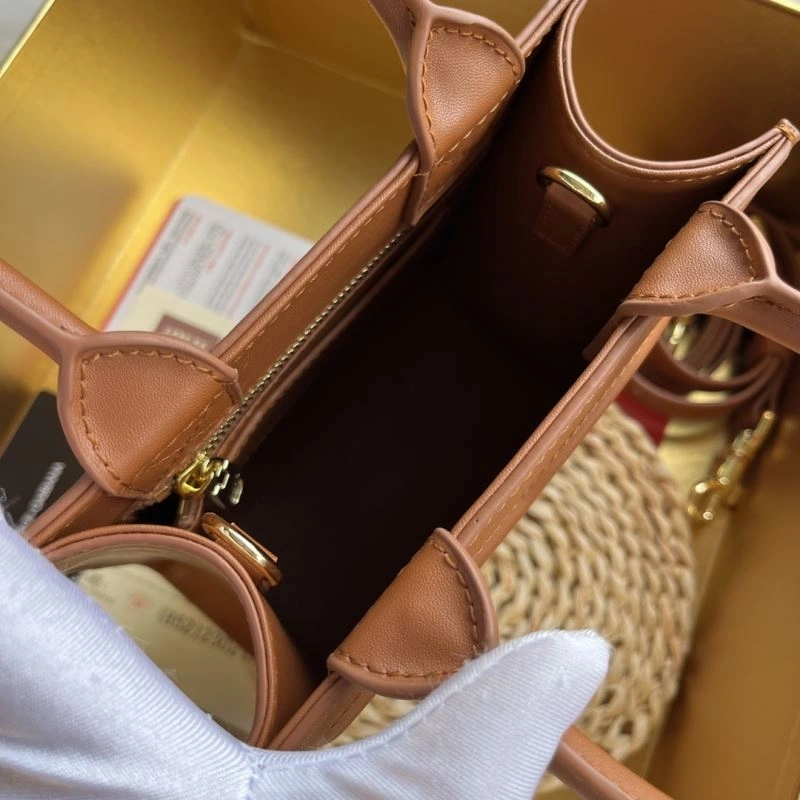 Accurate model Dolce Gabbana Shopping Bags