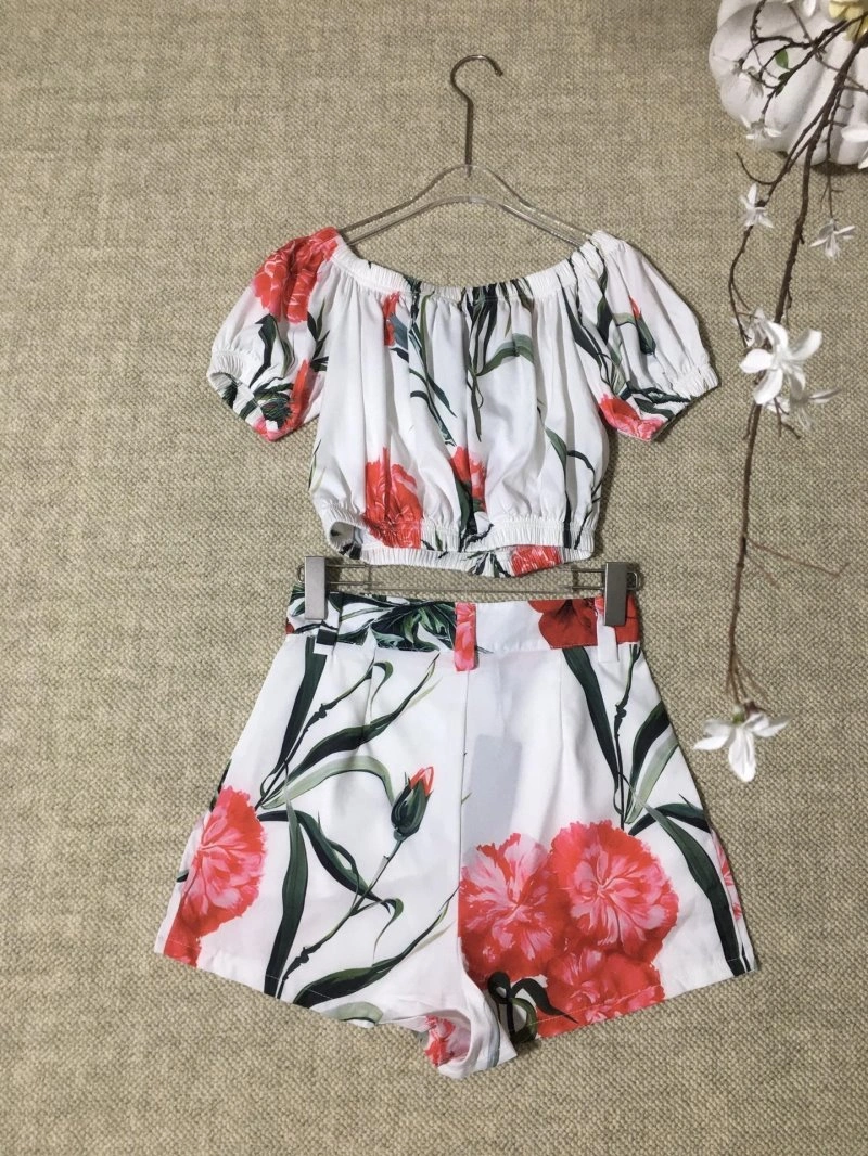 Reasonably priced Dolce Gabbana Short Suits