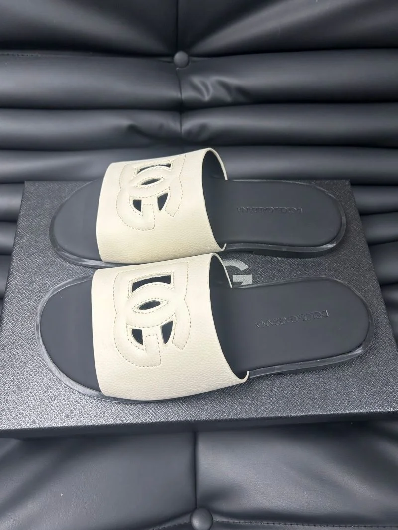 Cut-rate Dolce Gabbana Slippers