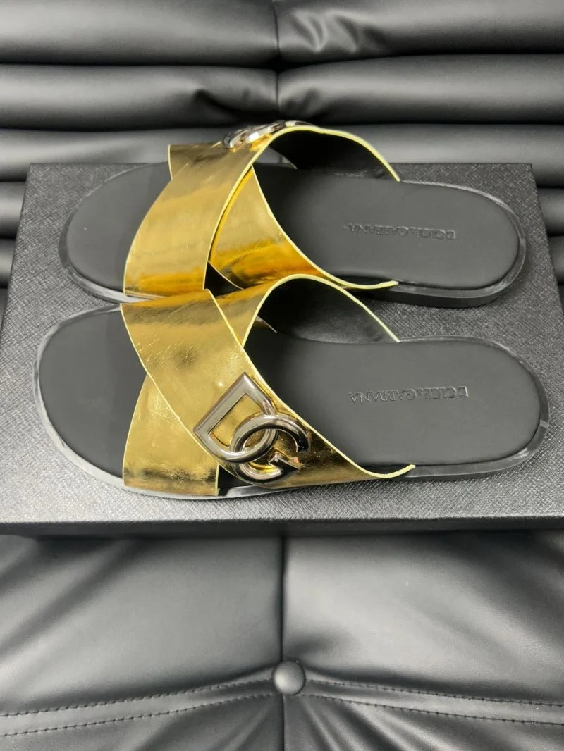 Accurate model Dolce Gabbana Slippers
