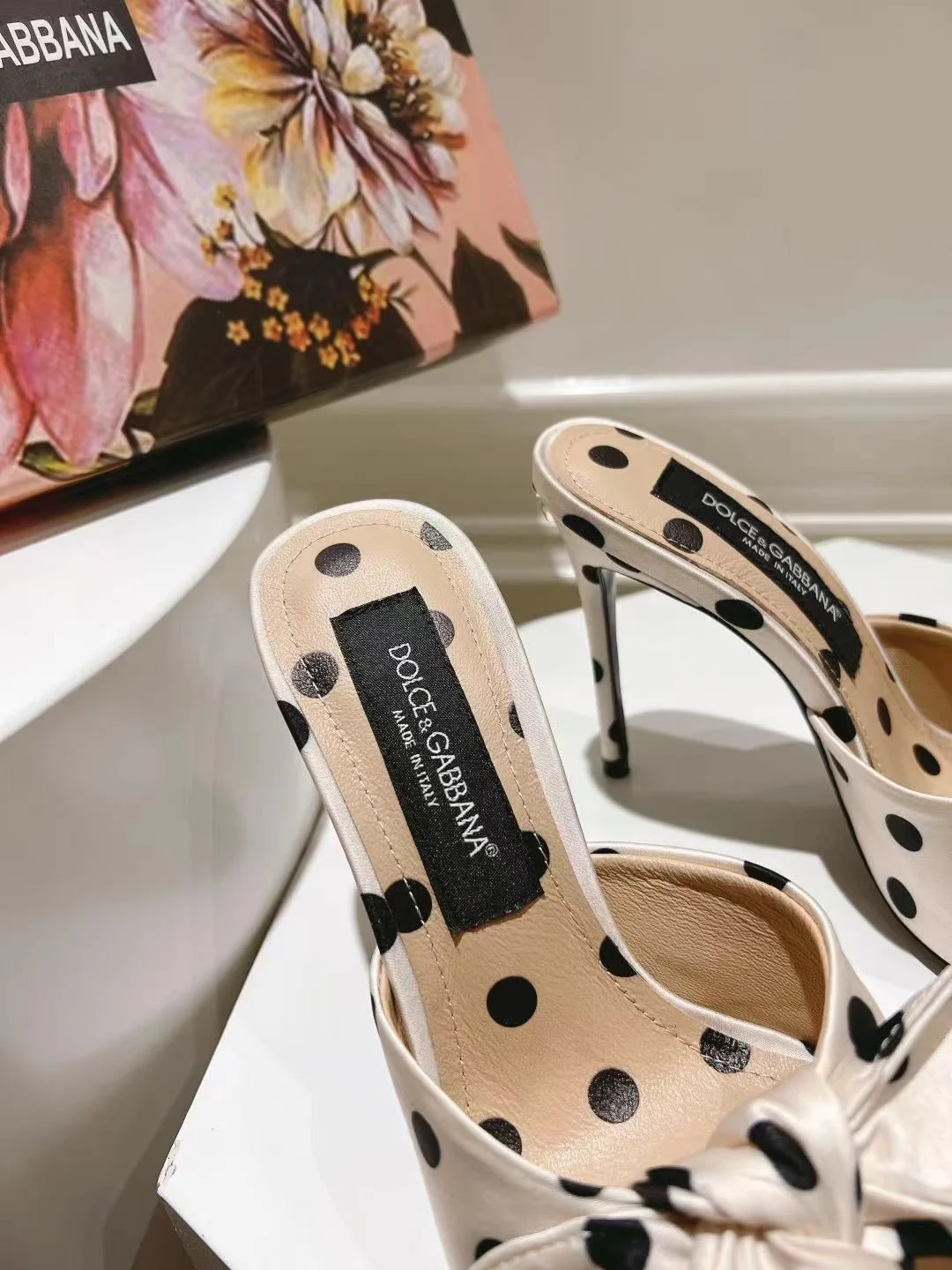 Top match Dolce Gabbana Slippers