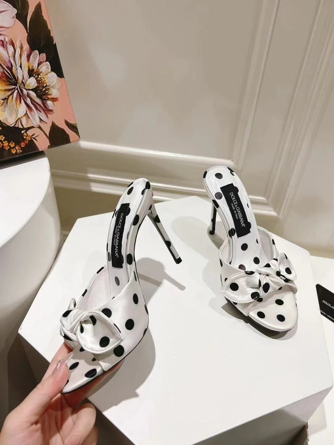 Low-cost Dolce Gabbana Slippers