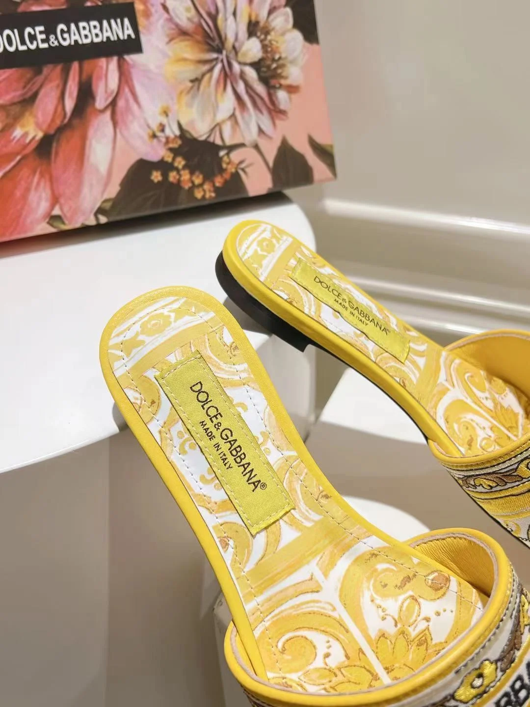 Factory-made Dolce Gabbana Slippers