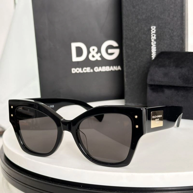 Brand-authenticated Dolce Gabbana Sunglasses