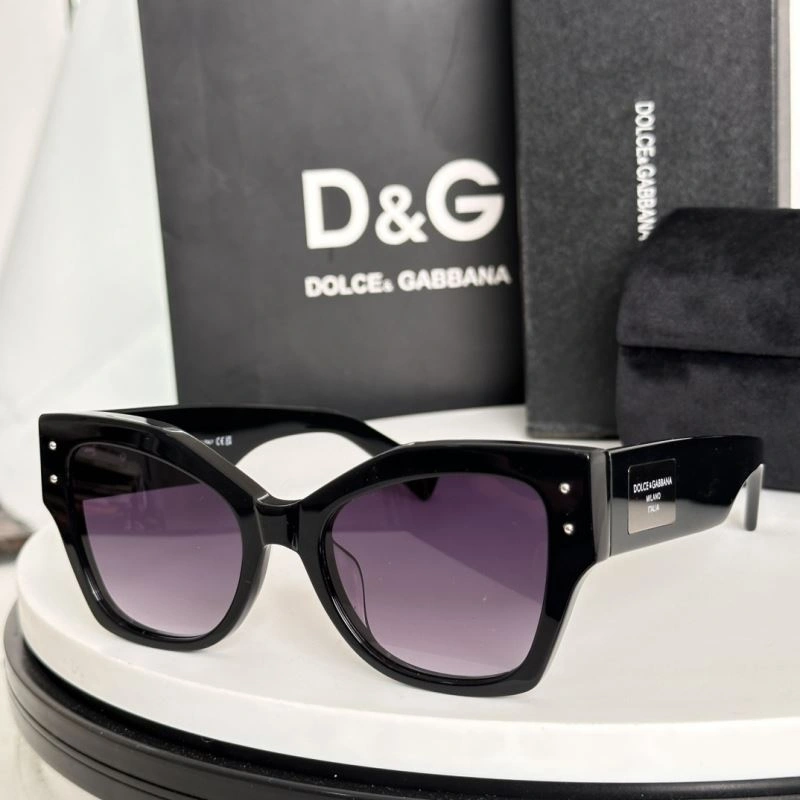 Brand-authenticated Dolce Gabbana Sunglasses