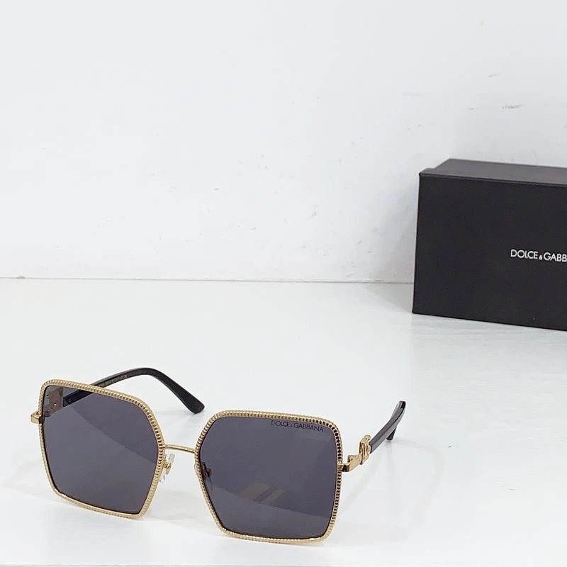 Accurate model Dolce Gabbana Sunglasses