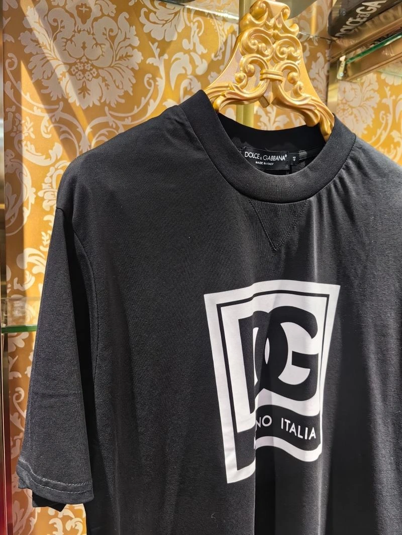 Bargain Dolce Gabbana T-Shirts