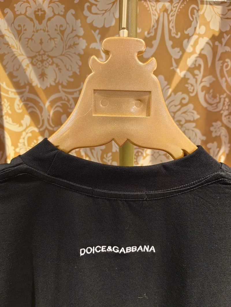 Bargain Dolce Gabbana T-Shirts