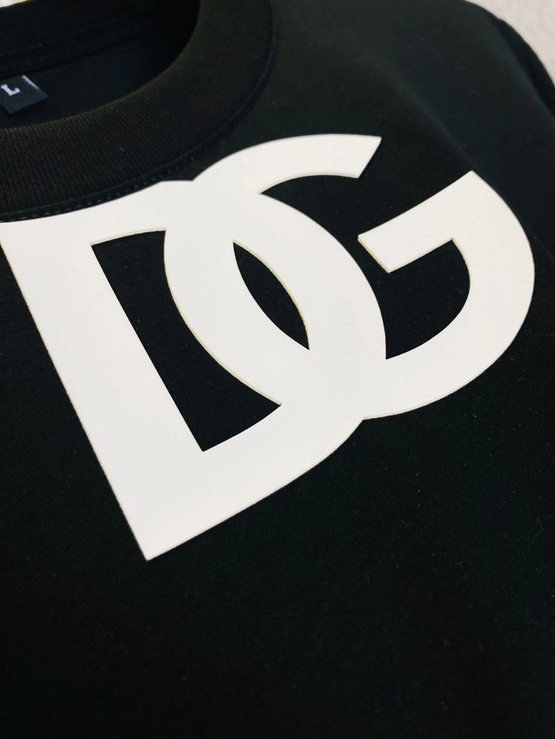Indistinguishable Dolce Gabbana T-Shirts