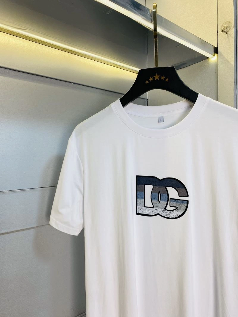 Accurate model Dolce Gabbana T-Shirts