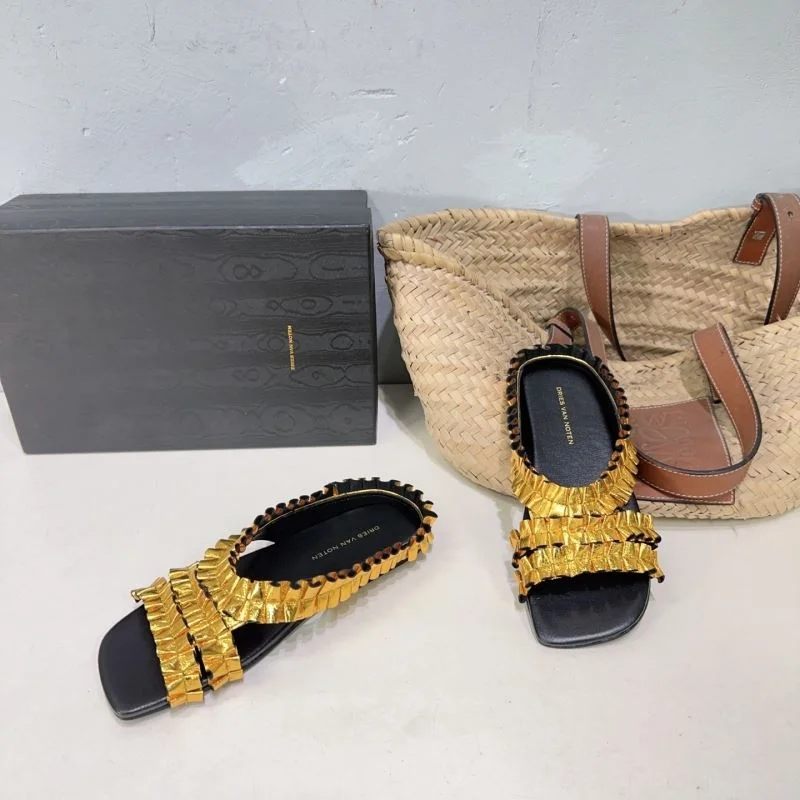 Top match Dries Van Noten Sandals