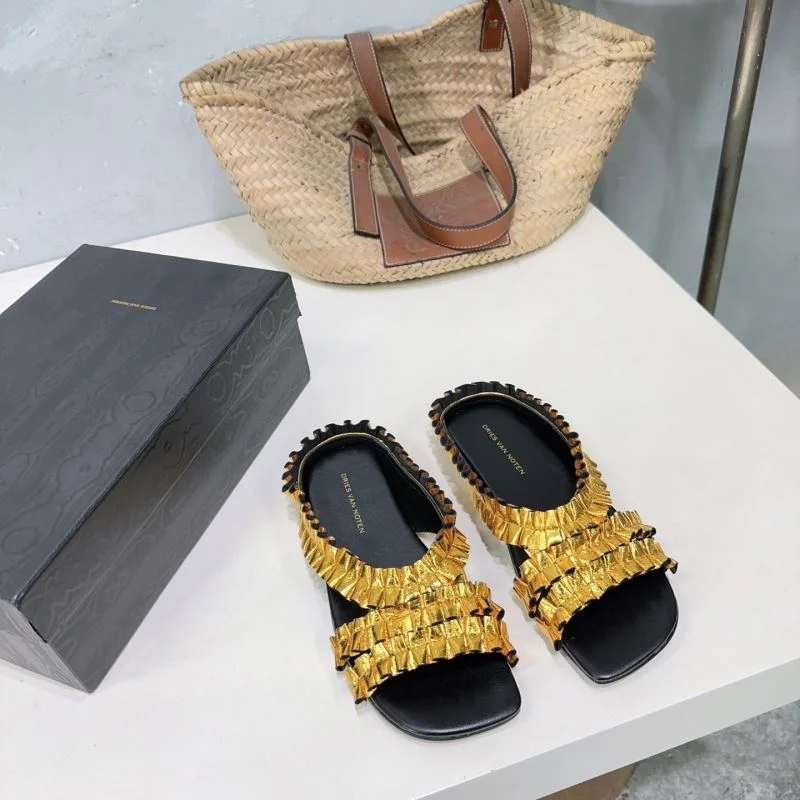 Top match Dries Van Noten Sandals