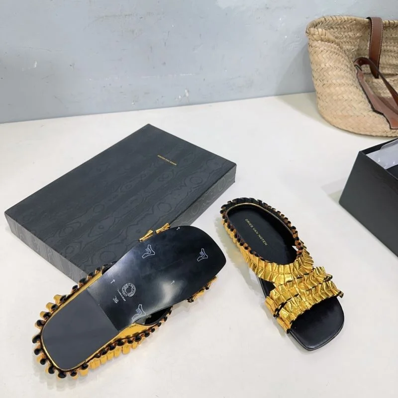 Top match Dries Van Noten Sandals